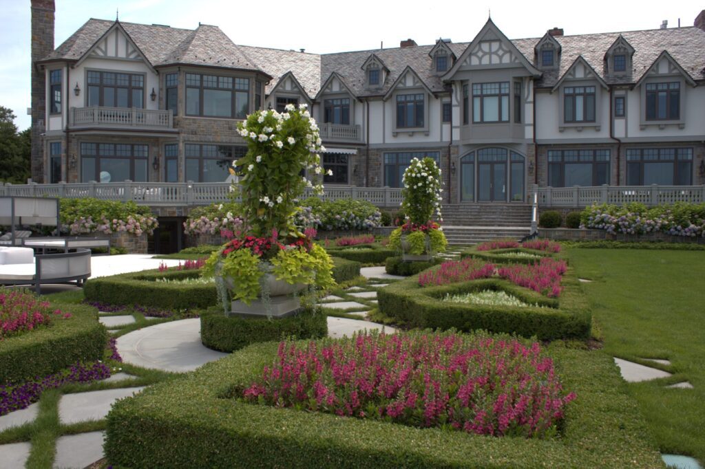 Portfolio - Laurel Group Fine Landscapes and Luxury Outdoor Living