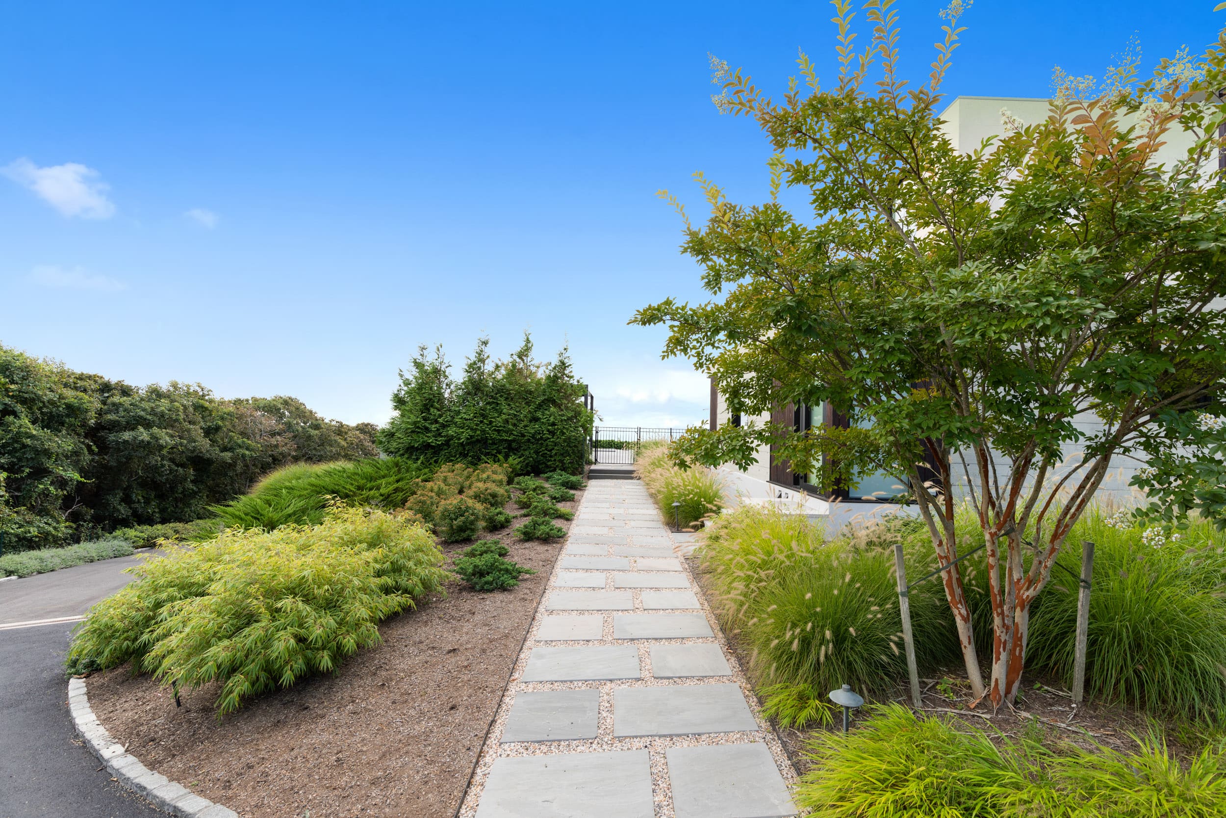 Montauk Modern - Laurel Group Fine Landscapes and Luxury Outdoor Living