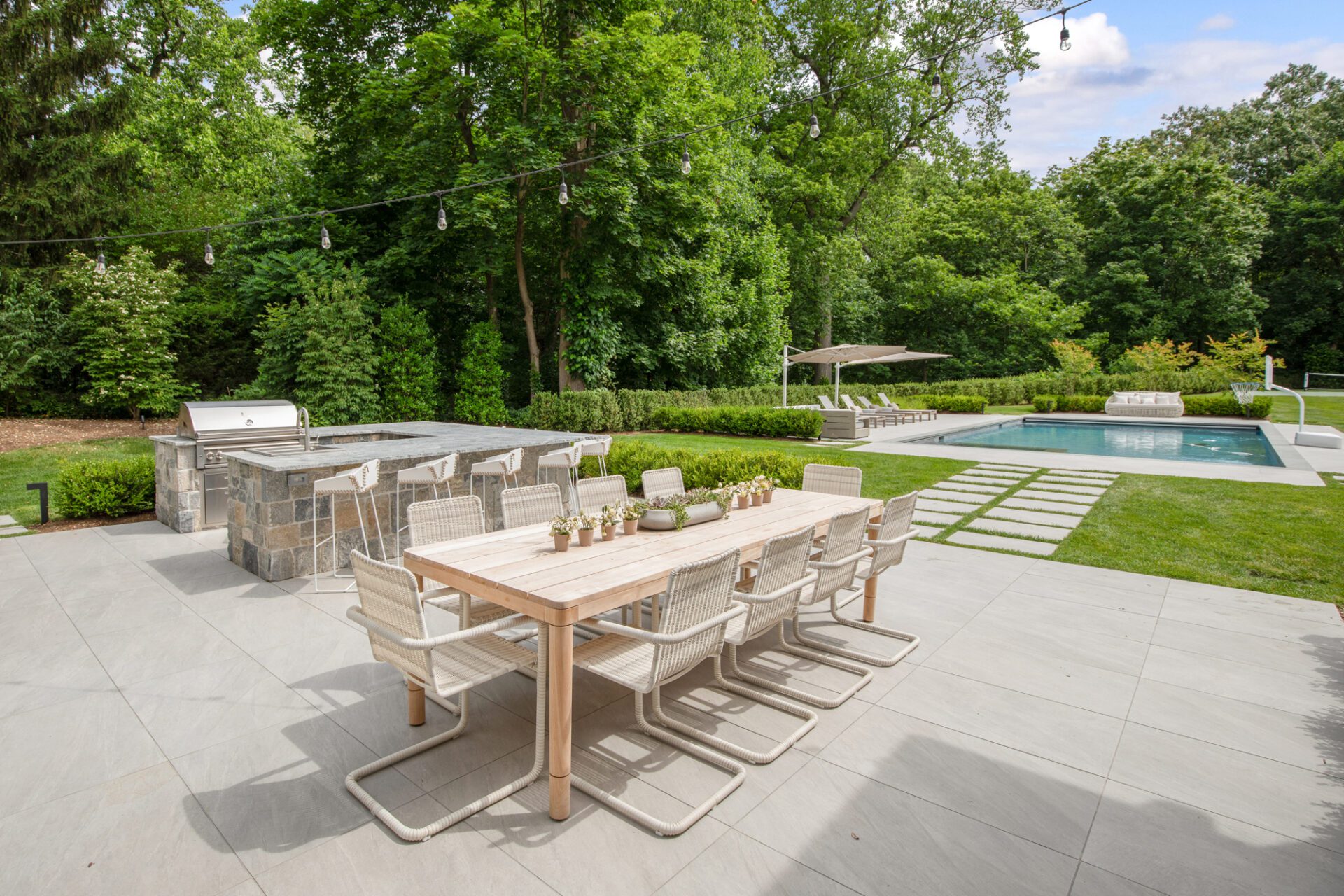 Home - Laurel Group Fine Landscapes and Luxury Outdoor Living