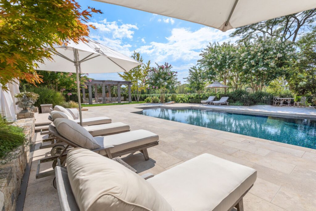 Home - Laurel Group Fine Landscapes and Luxury Outdoor Living