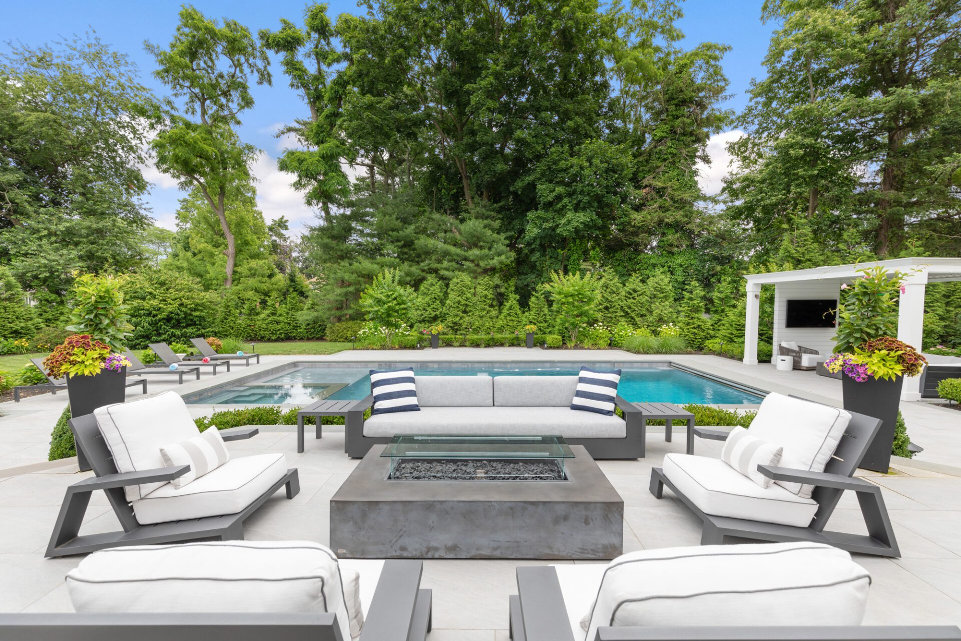 Home - Laurel Group Fine Landscapes and Luxury Outdoor Living