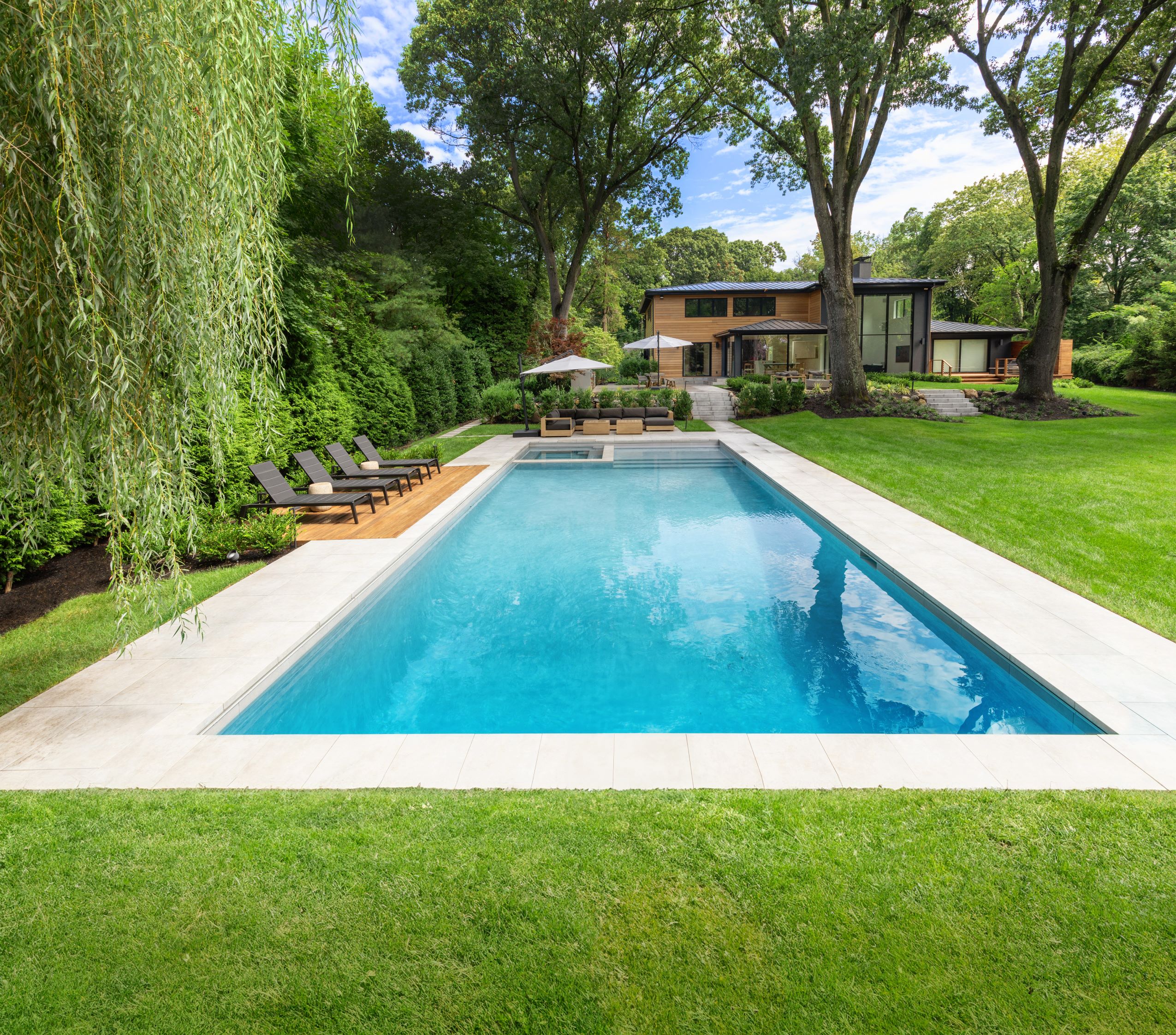 Fine Landscapes - Laurel Group Fine Landscapes and Luxury Outdoor Living